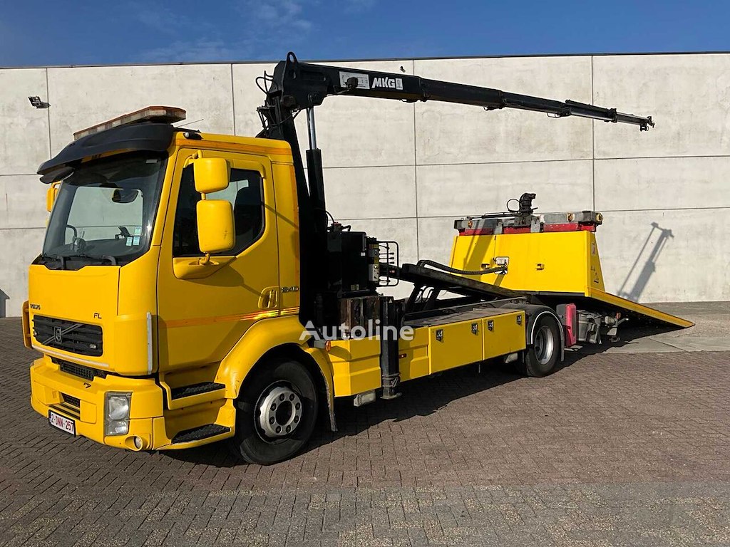 Prodaje se Volvo FL E5 šlep auto na aukciji