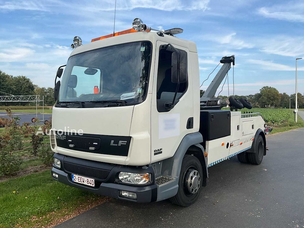 Prodaje se DAF LF45 šlep auto na aukciji
