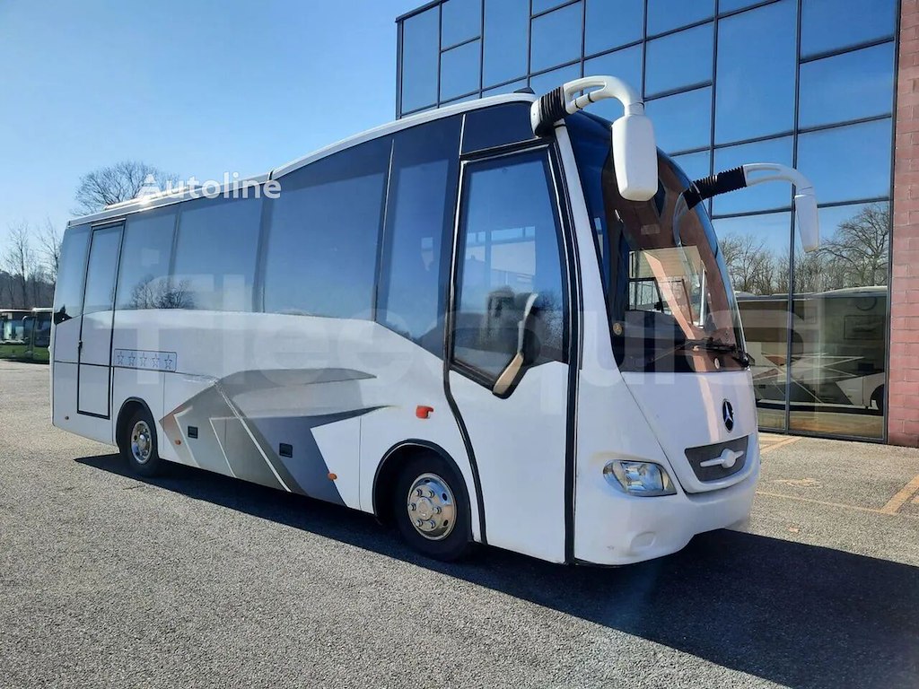 Mercedes-Benz MB1022 turistički autobus