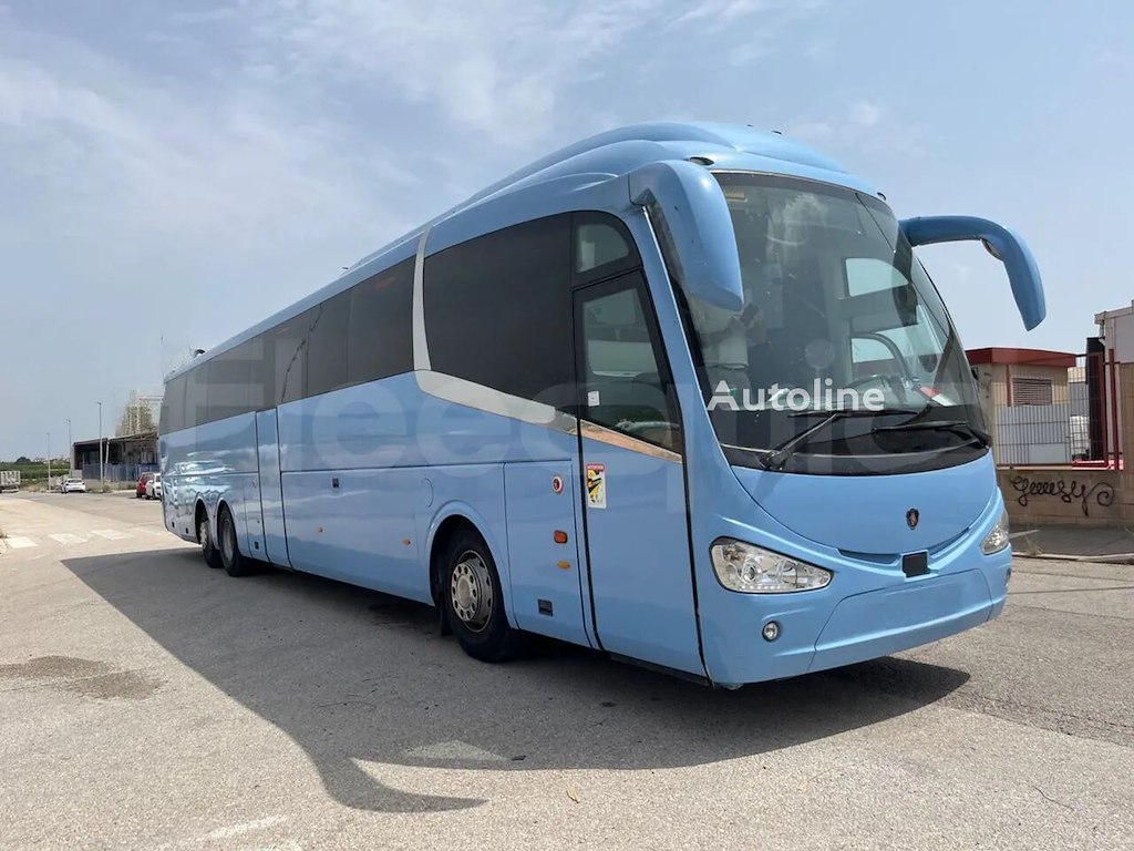 Irizar i6 turistički autobus