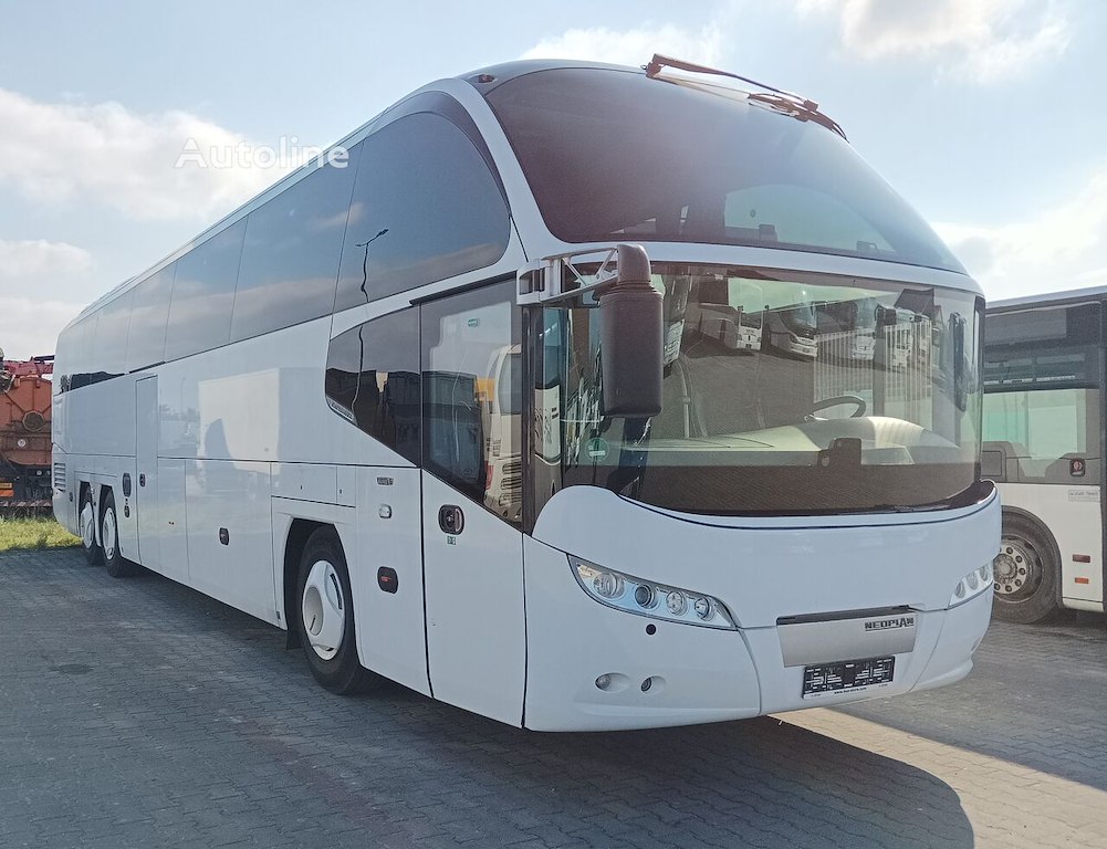 Neoplan Cityliner P16 turistički autobus