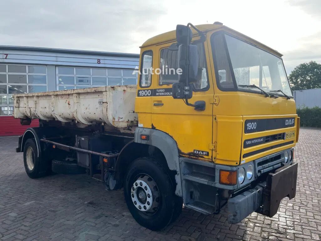 DAF 1900 F HAAKARM vozilo za prevoz kontejnera