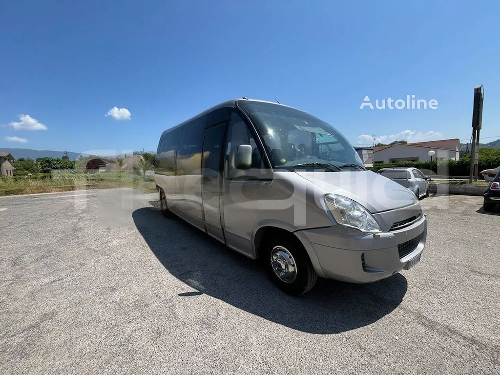 IVECO A65C/E4/27 prigradski autobus