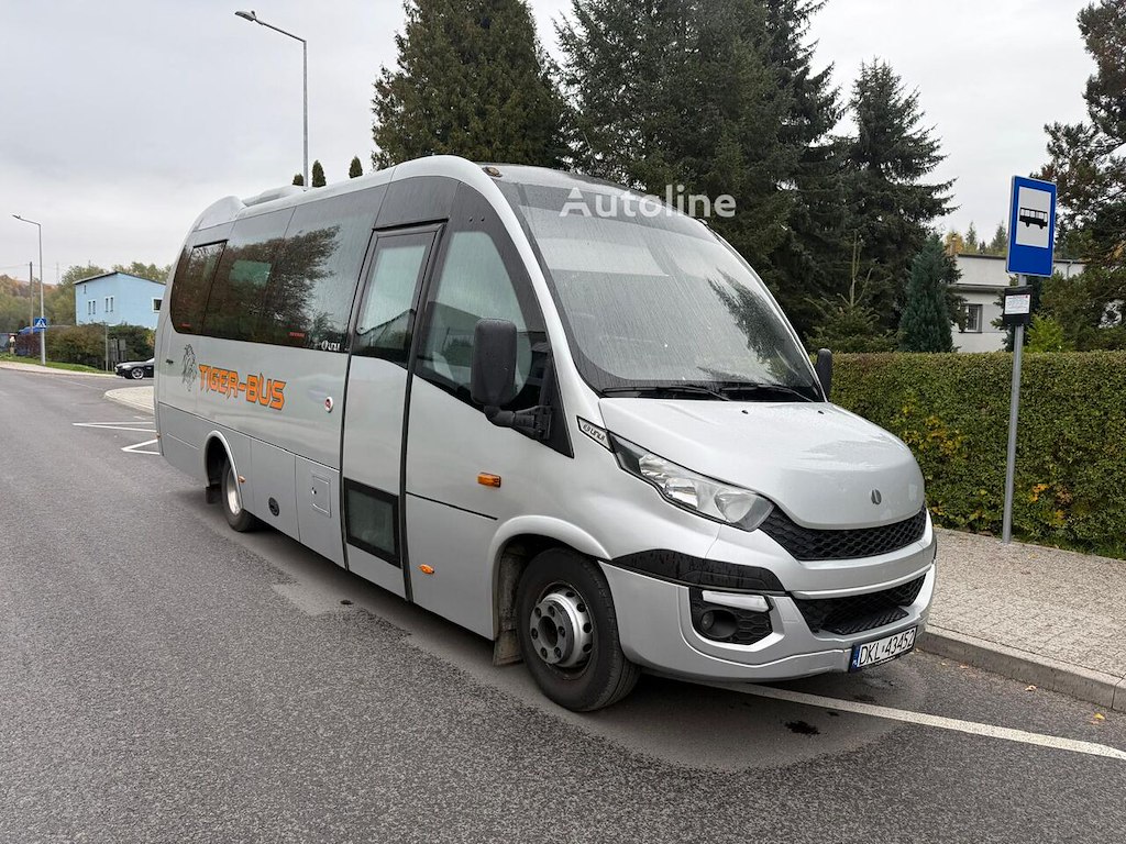 IVECO UNVI COMPA WING 70c17 prigradski autobus
