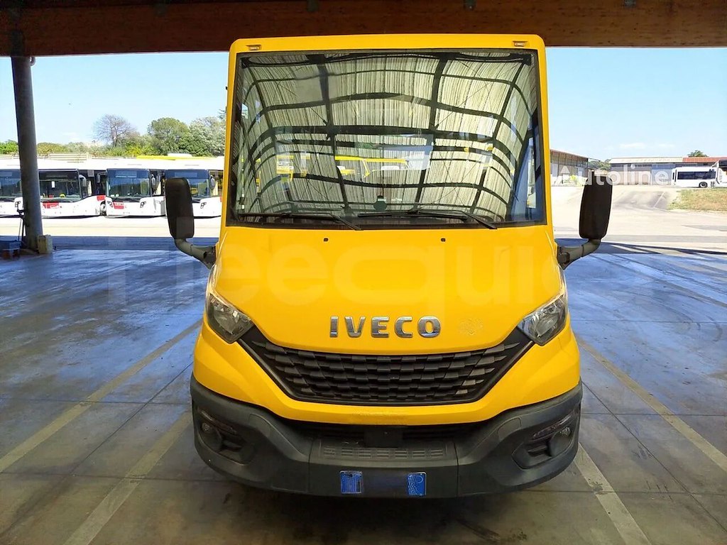 IVECO prigradski autobus