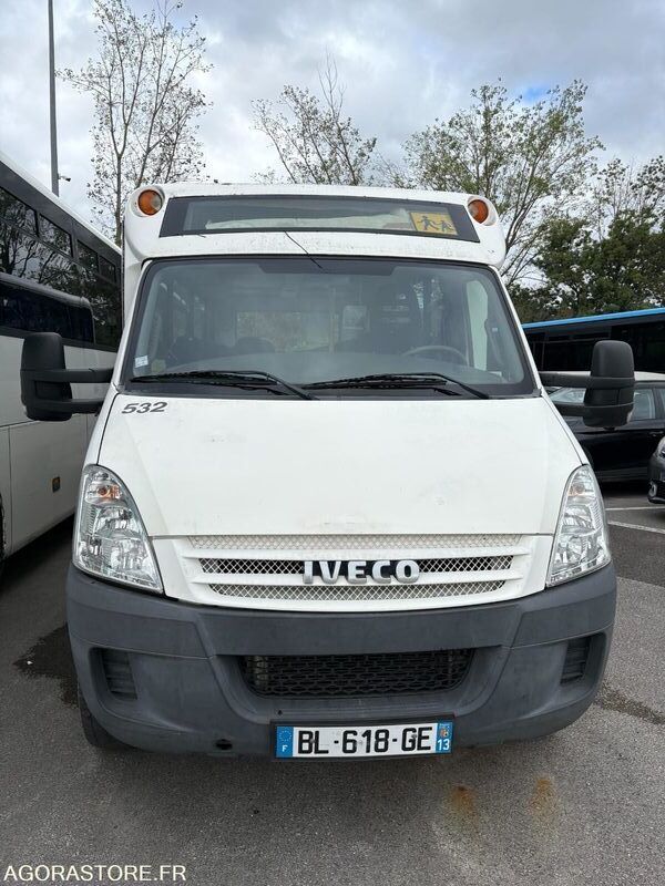 Prodaje se Vehixel APTINEO prigradski autobus na aukciji