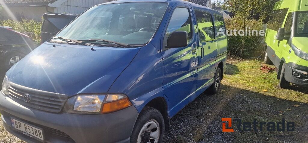 Prodaje se Toyota HIACE 4WD kombi minibus na aukciji