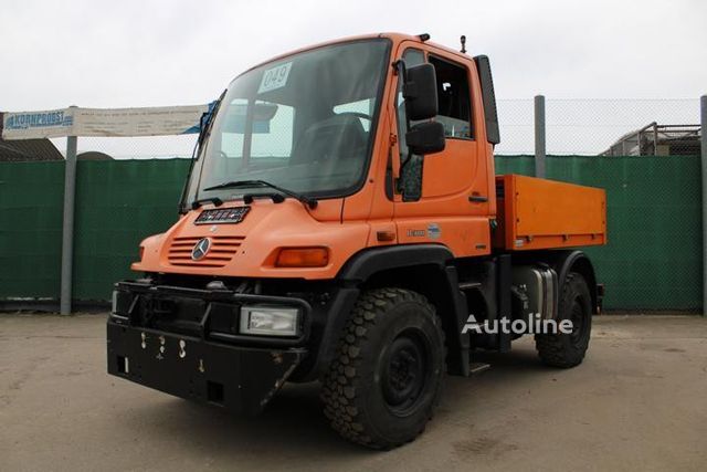 Mercedes-Benz UNIMOG U300 405/10 univerzalna komunalna mašina