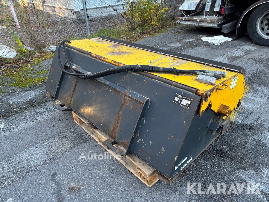Prodaje se Attec 05BB1855 vozilo za čišćenje ulica na aukciji