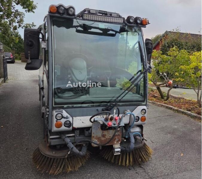 Prodaje se Boschung S3 vozilo za čišćenje ulica na aukciji