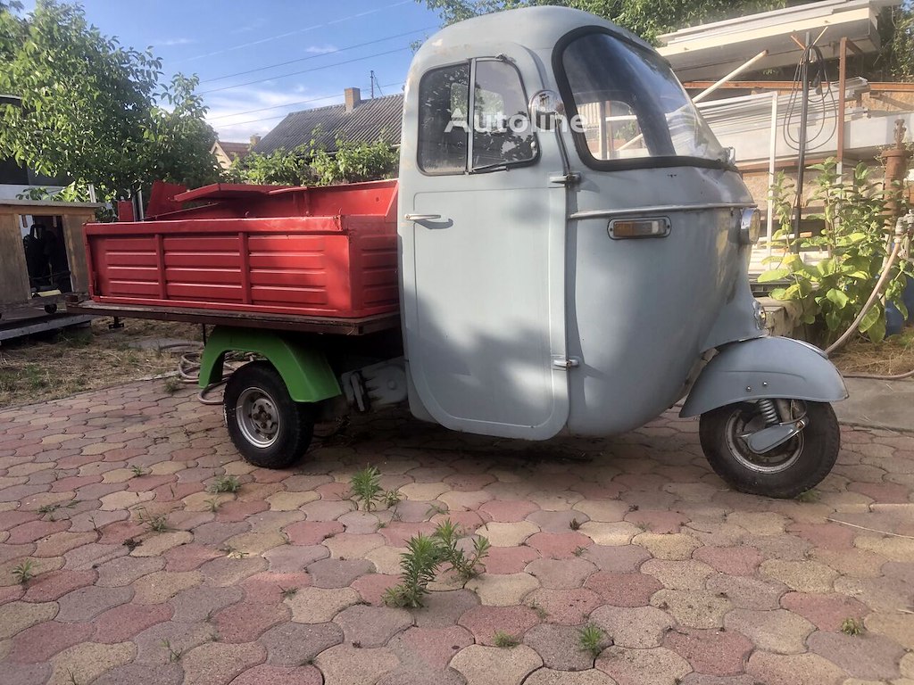 Piaggio Ape tricikl