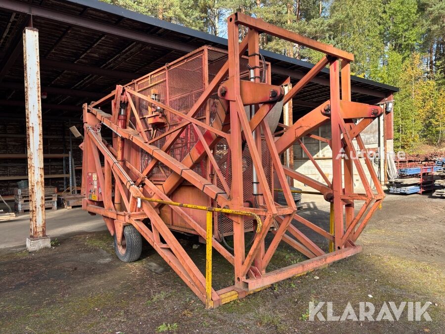 Prodaje se Tornborgs Maskinfabrik Magni H-1200 autodizalicu s kranom na aukciji