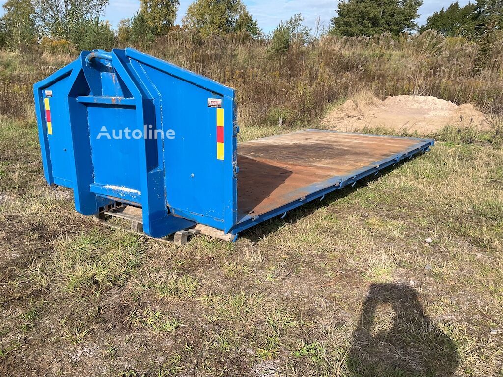 Prodaje se karoseriju platformu na aukciji