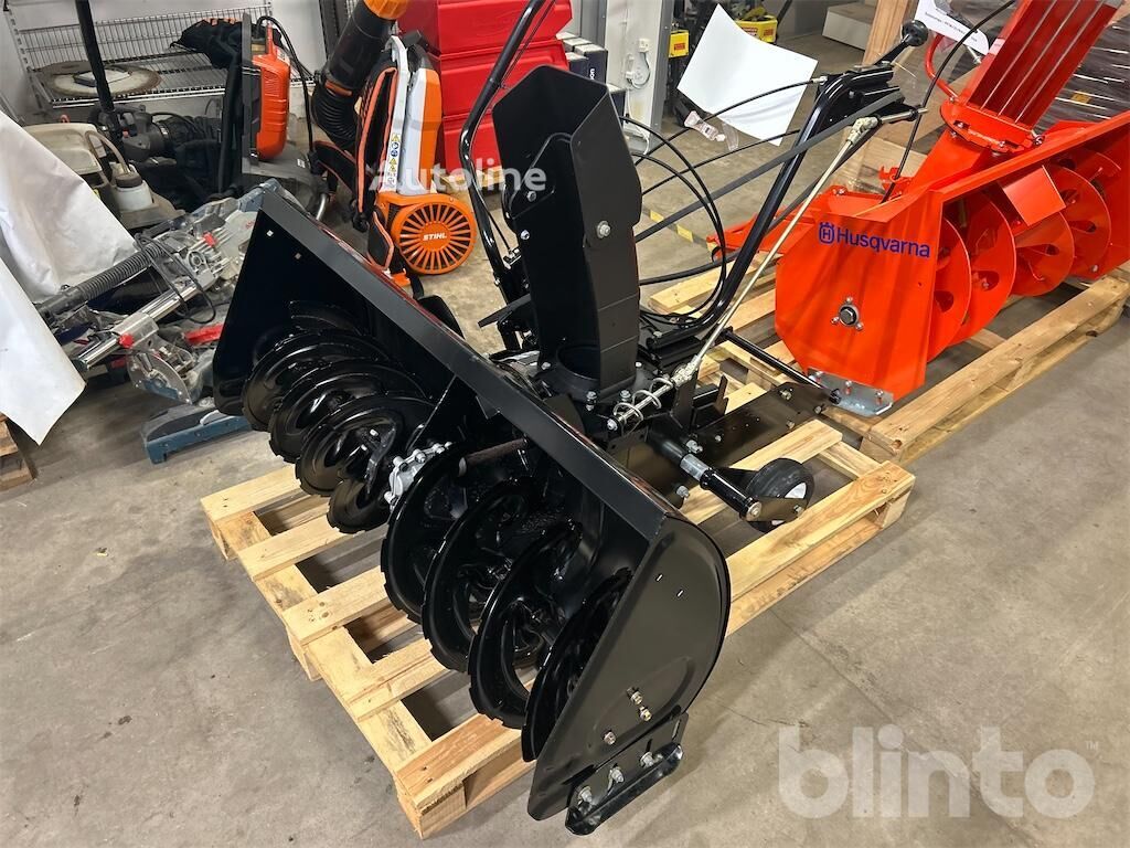 Prodaje se Husqvarna Typ 42 montirani čistač snega na aukciji
