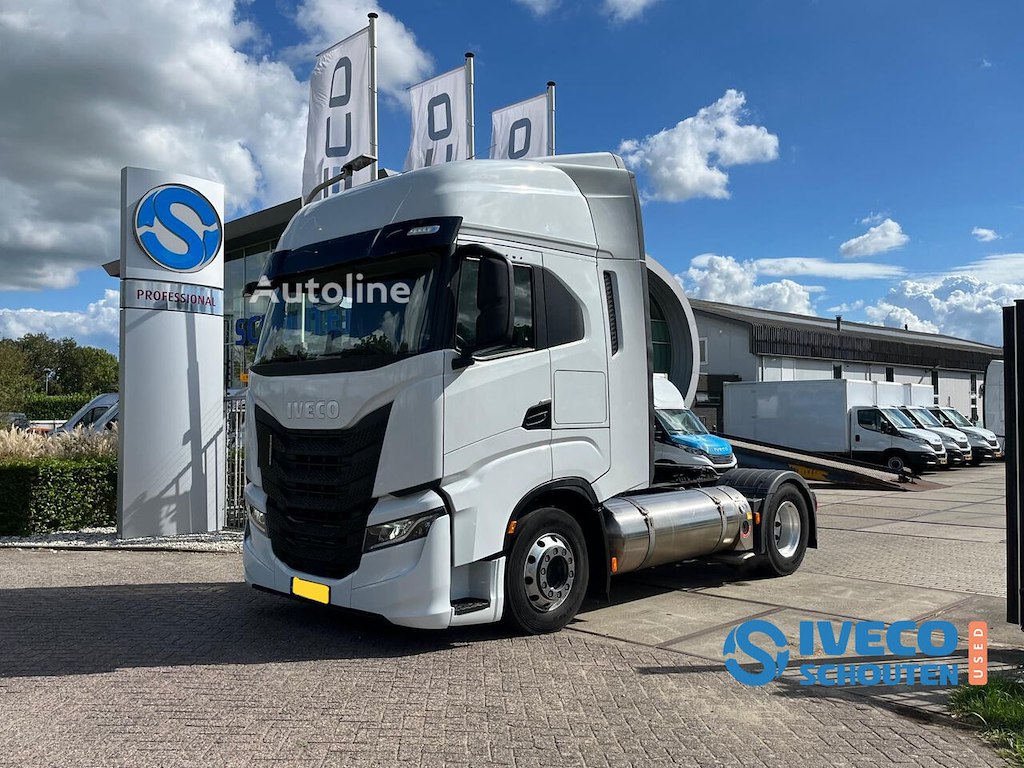 IVECO S-WAY AS440S46T/FP LT LNG tegljač