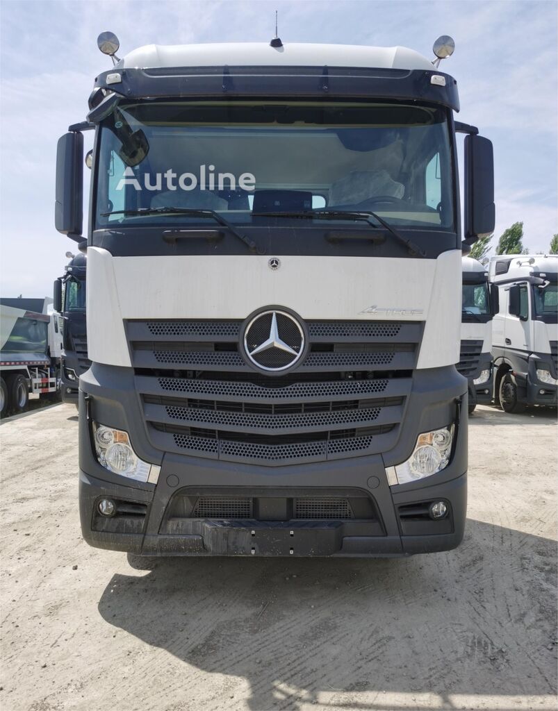 Novi Mercedes-Benz Actros 1848 tegljač