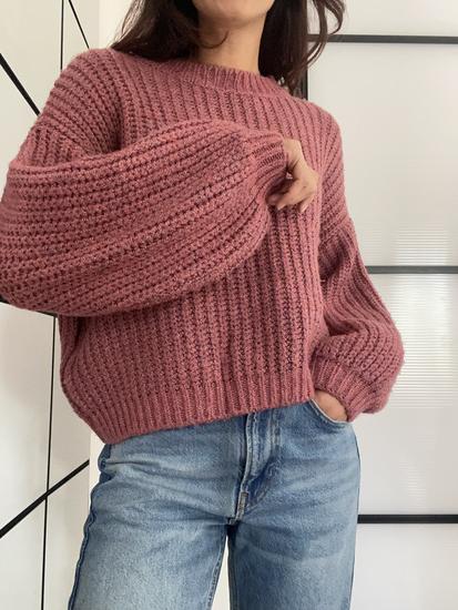 Pufnasti roze crop dzemper