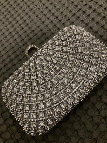 predivna clutch torbica