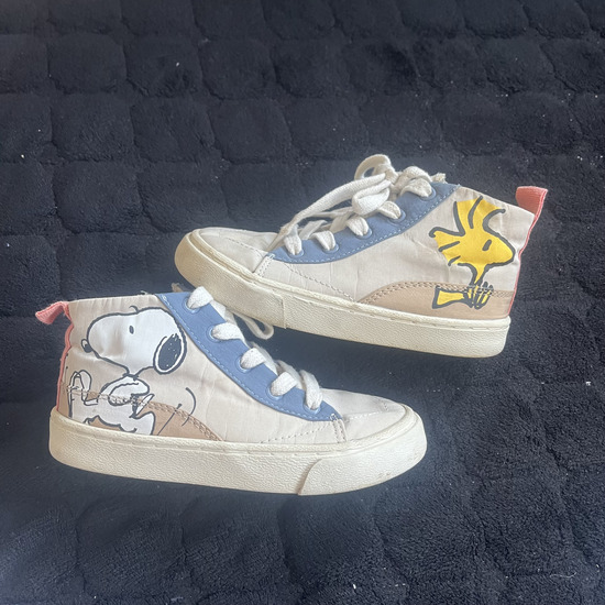 ZARA decje poluduboke patike Snoopy 25