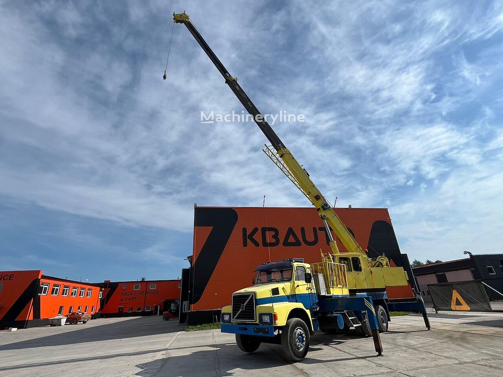 Volvo N 10 6x4 BJÖRNKRANAR C 1601 / 20 TON / BOOM 26,2 + JIB autodizalica
