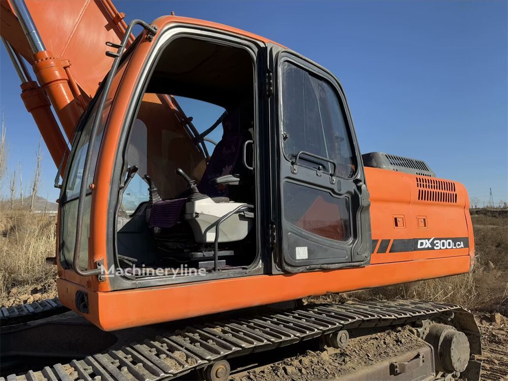 Doosan DX300LC bager guseničar