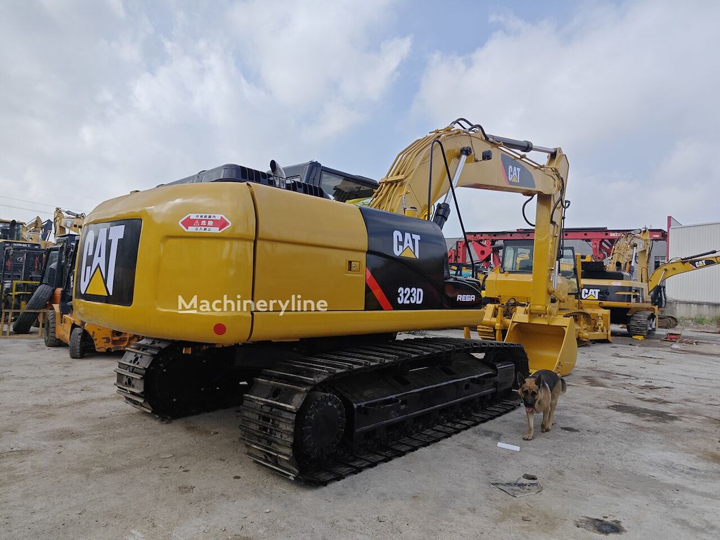 Caterpillar 323d bager guseničar