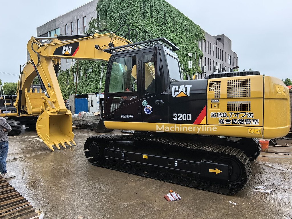 Caterpillar 320D bager guseničar