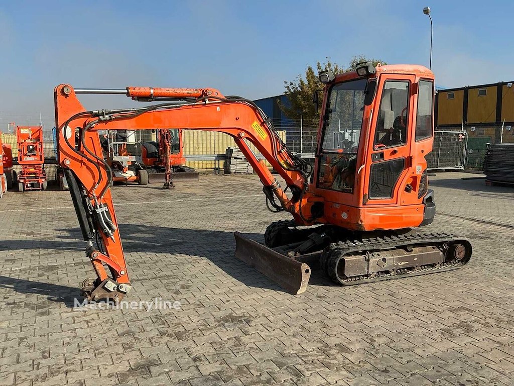 Prodaje se Kubota U-35 3a3 mini bager na aukciji