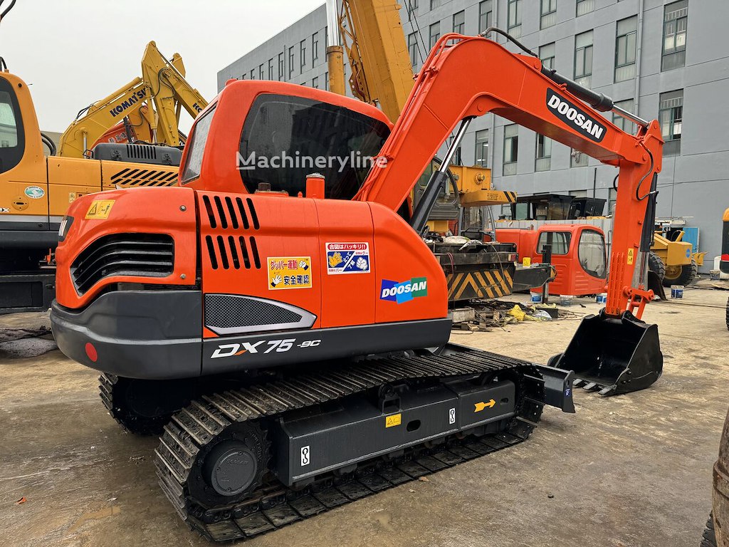 Doosan DX75 midi bager