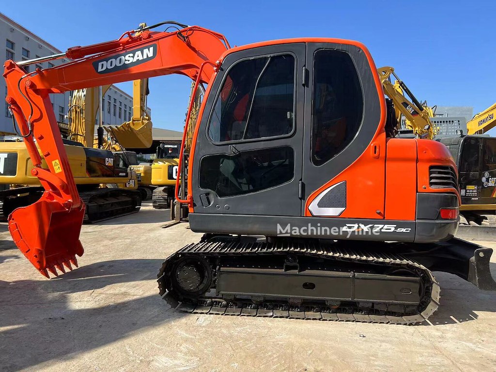Doosan DX75 midi bager