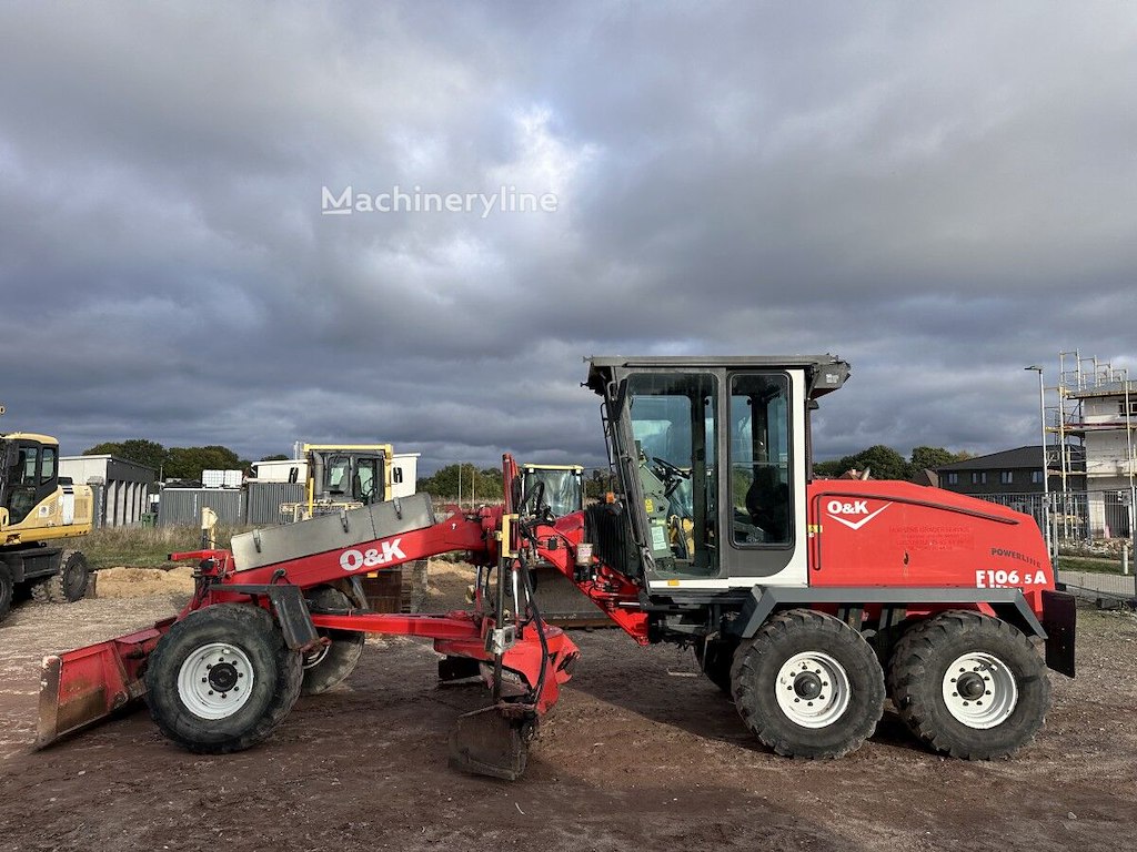 New Holland F 106.5 Laser Topcon grejder