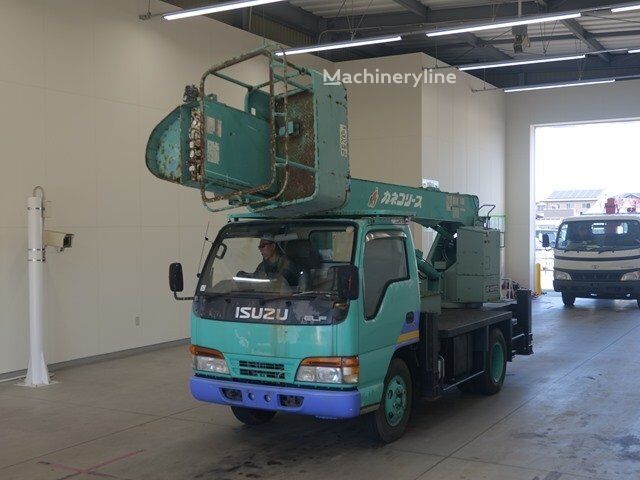 Isuzu ELF auto dizalica s korpom
