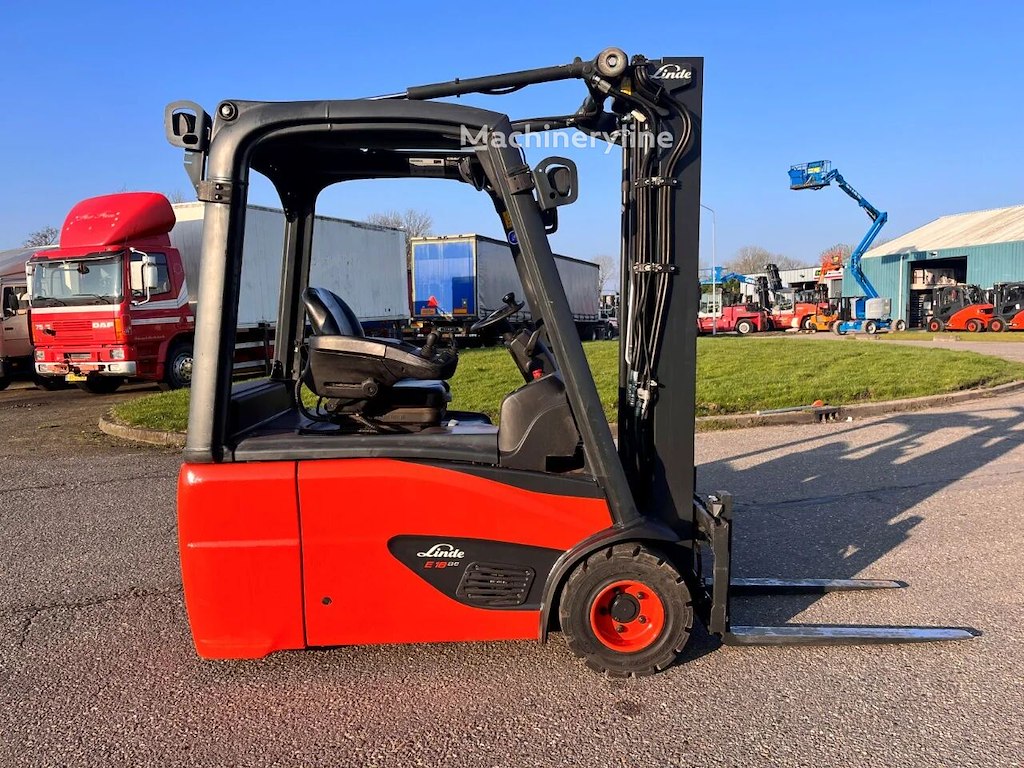 Linde E18L-02 viljuškar na tri točka