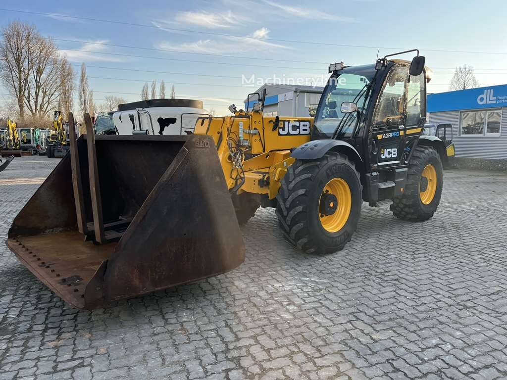 JCB 560-80 Agri Pro 0 teleskopski utovarivač