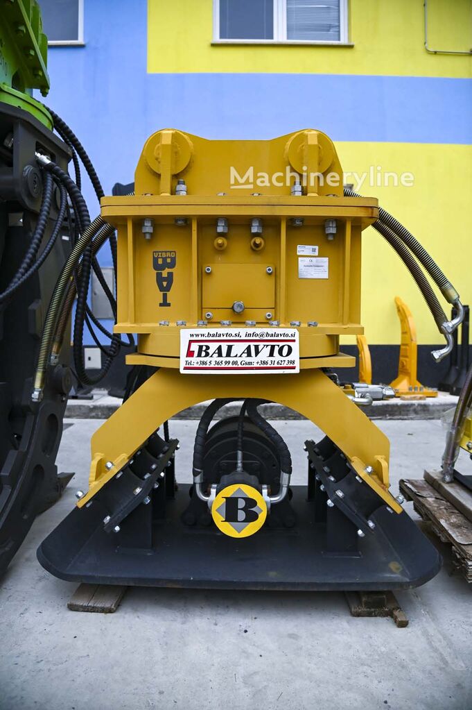 Nova VIBROBAT 08 with rotator vibro ploča za bager