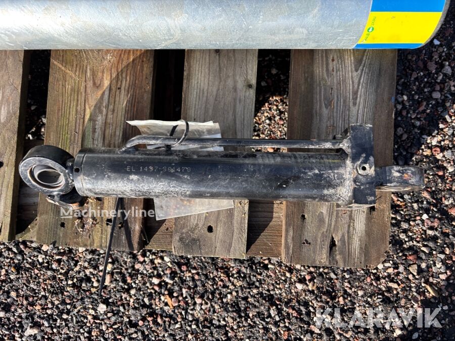 Prodaje se Hydralkolv till steelwrist tiltrotator EL 1437 301470 hidraulični čekić na aukciji