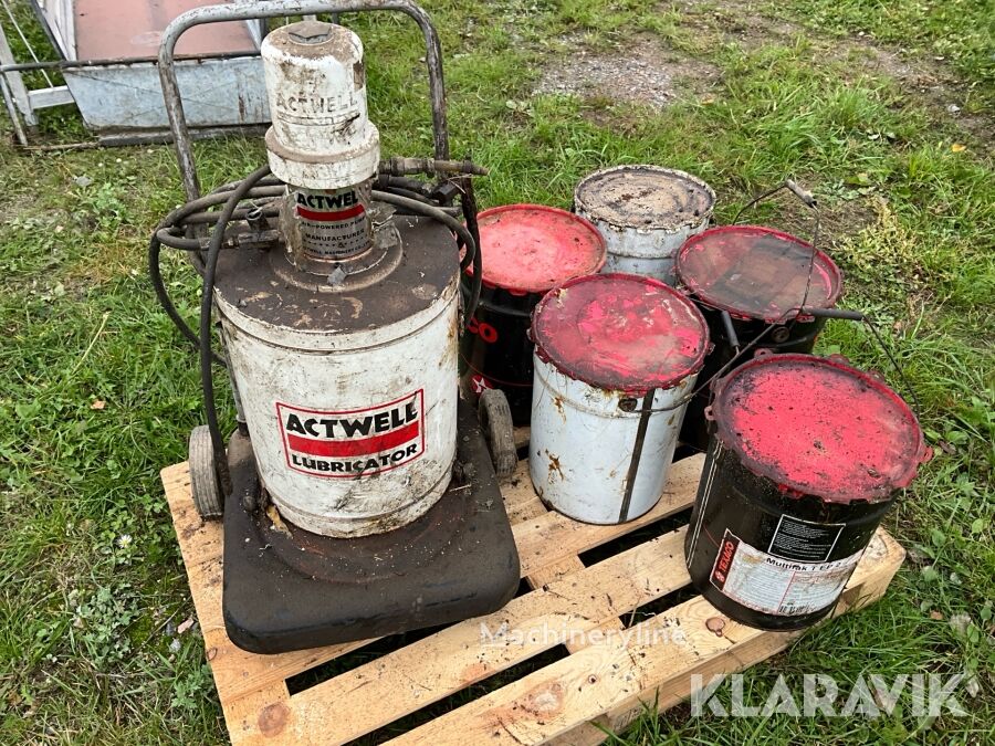 Prodaje se Actwell Fettspruta tryckluftsdriven Actwell hidraulični čekić na aukciji