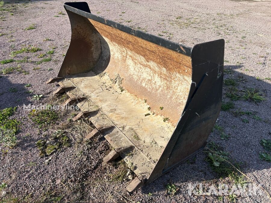 Prodaje se Volvo L30 kašiku za prednje utovarivač na aukciji