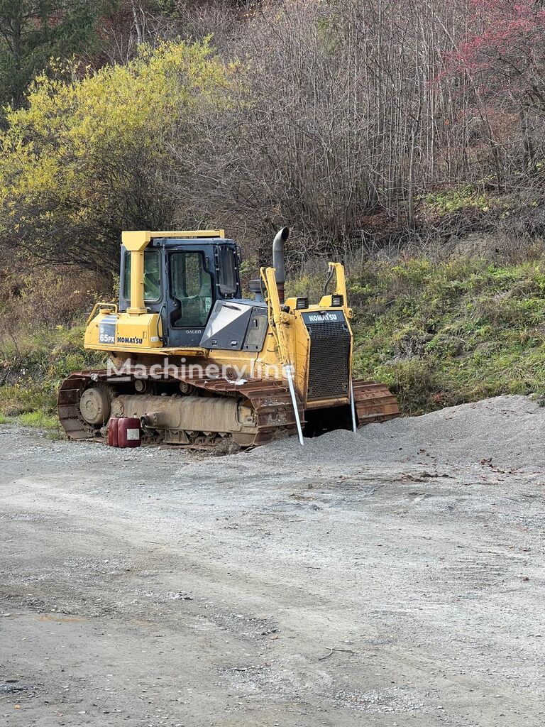 Komatsu D65 PX strela za buldožera
