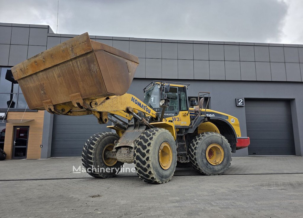 Komatsu WA 380-7 prednji utovarivač