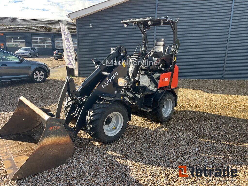 Prodaje se Kubota RT 210 multifunkcionalni utovarivač na aukciji