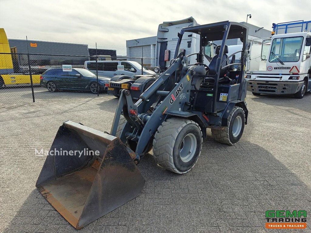 Giant V452T 3585 hours - Wheel loader - Agricultural license plate - C mini utovarivač guseničar
