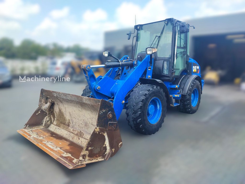 Caterpillar 908 M multifunkcionalni utovarivač