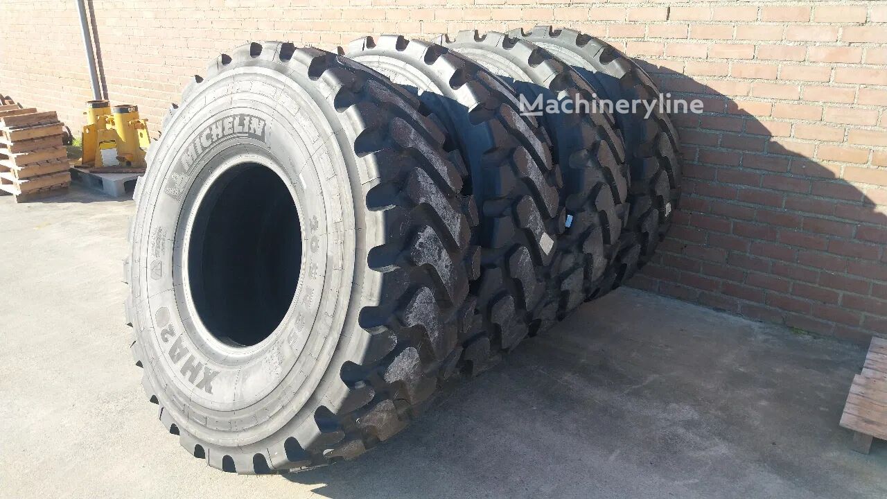 Nova Michelin 20.5R25 XHA2 Unused 8x available univerzalna guma