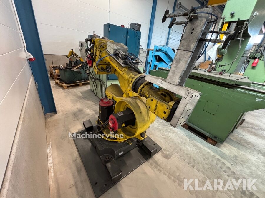 Prodaje se Fanuc R-2000iA 165F drugu mašinu za obradu drveta na aukciji
