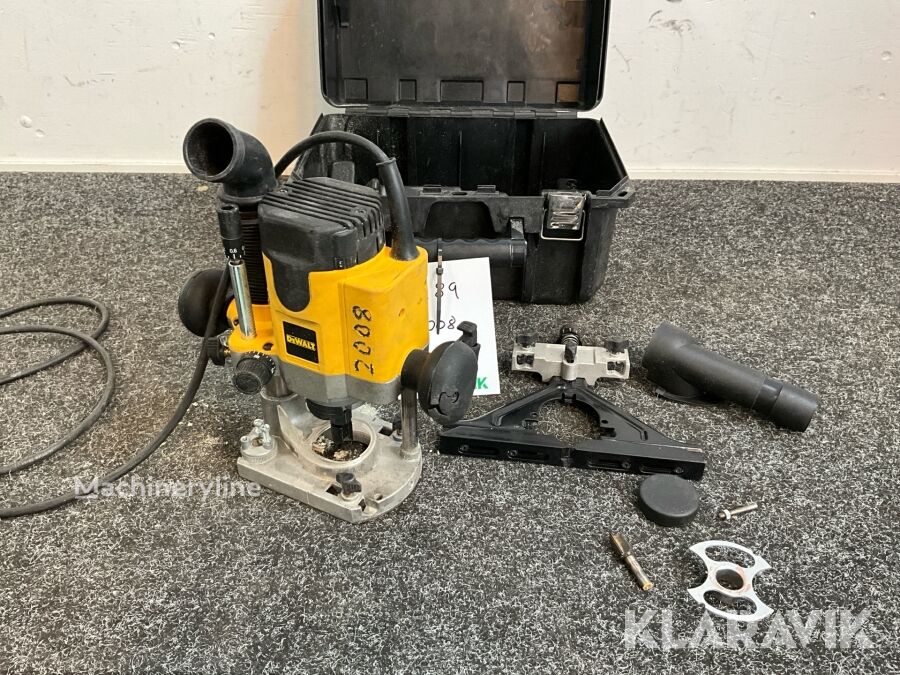 Prodaje se DeWalt DW621-QS glodalicu za drvo na aukciji