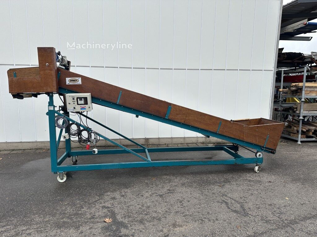 Demco poljoprivredni transporter