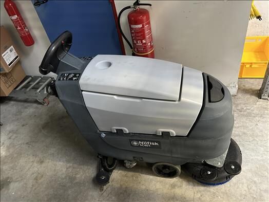 Nilfisk Prof scrubber dryer mašina za pranje podova