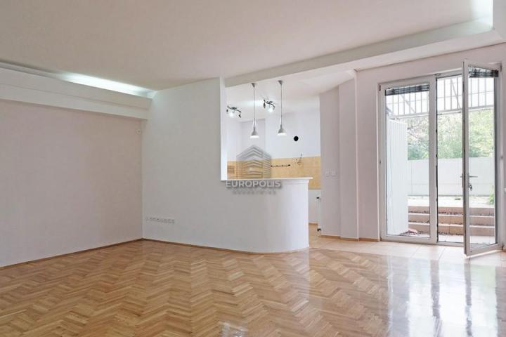 Lux karingtonka na četiri etaže ID#8494