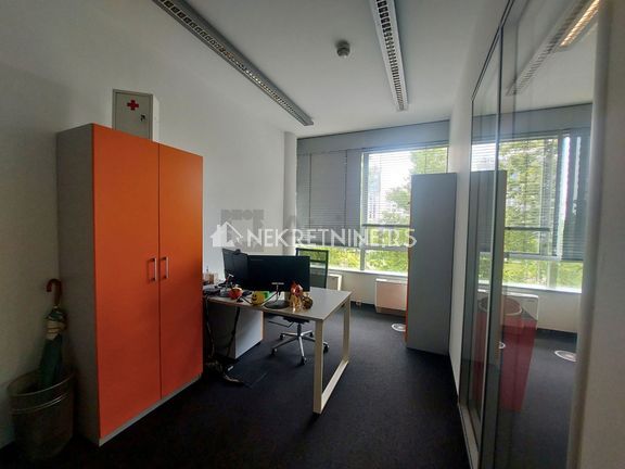 Novi Beograd (Beograd),Kancelarija,65.3